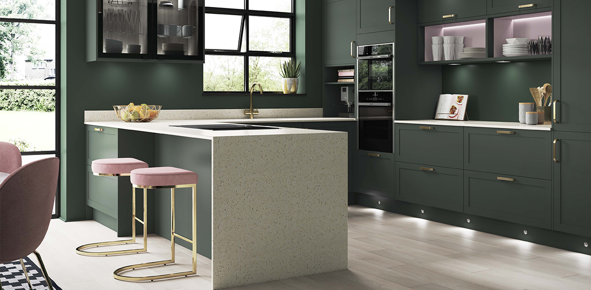 Plinth lighting: What is it and how does it work in a kitchen?